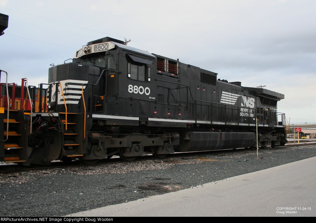 NS 8800